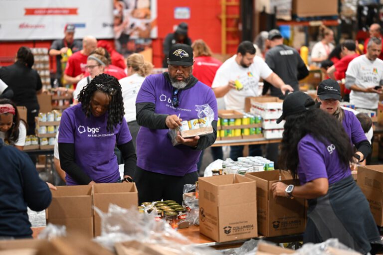 Record Number of Volunteers Pack Holiday Meal Boxes During Pack to Give ...